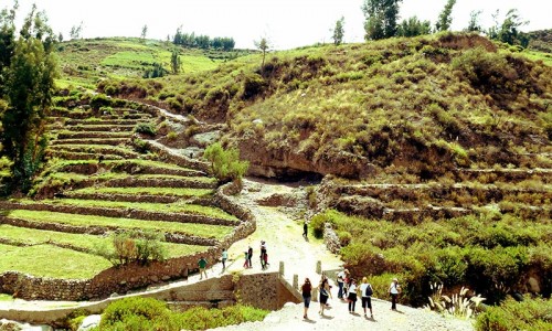 Colcar Rent a Car - Tarata, cultura ancestral y turismo de aventura